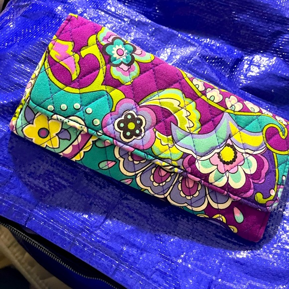 Vera Bradley | Bags | Vera Bradley Magnetic Tri Fold Wallet | Poshmark